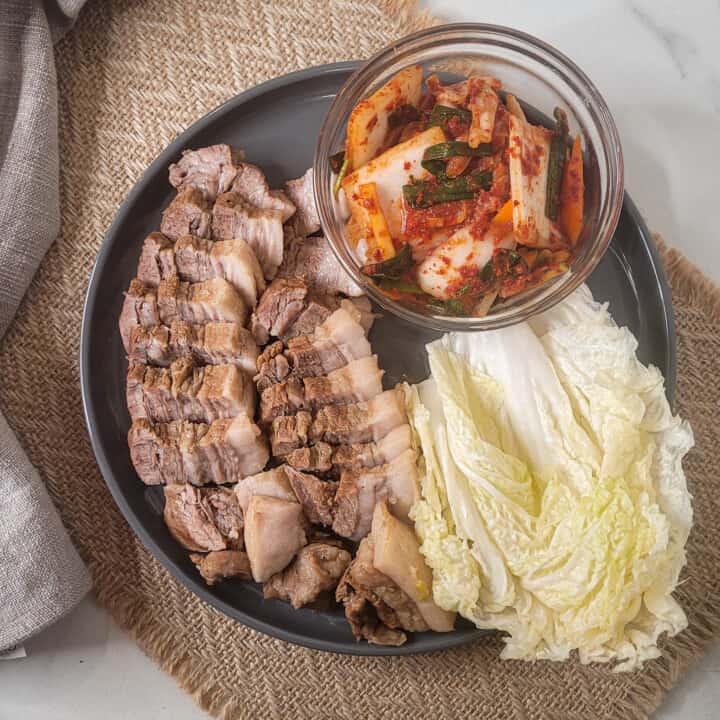 Easy Bossam from Suyuk (Boiled Pork)